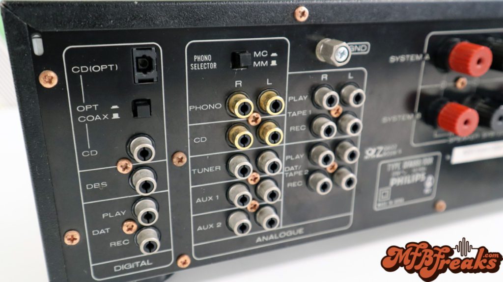 Philips DFA888 geïntegreerde versterker - MFBFreaks.com